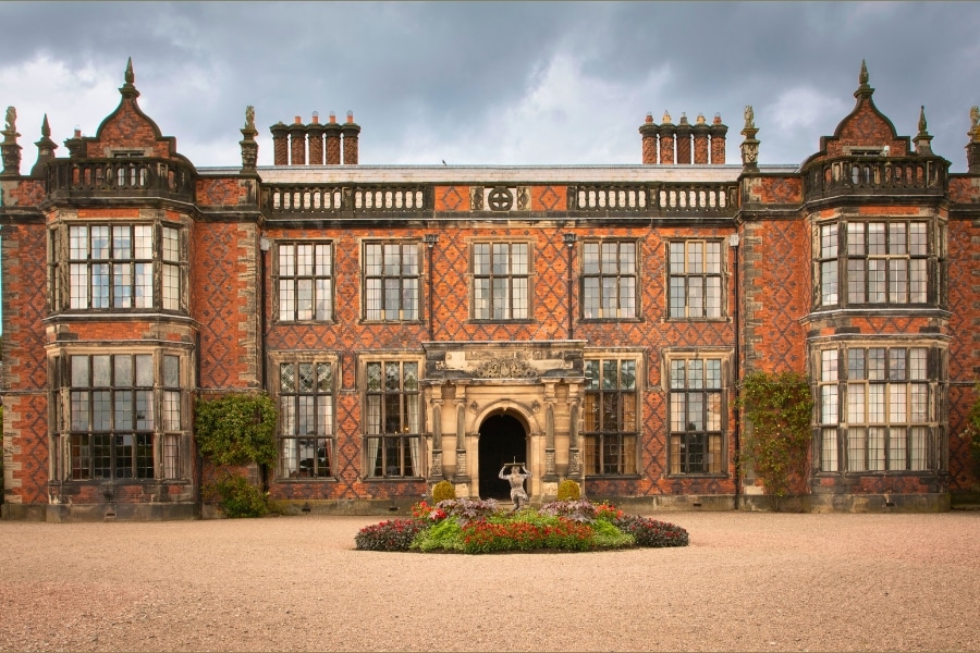 Explore Cheshire's Historic Castles and Stately Homes | Black Prince
